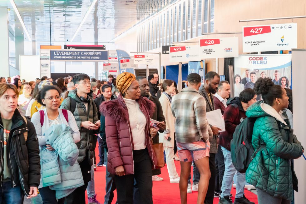 Exhibit at the Job and continuing Education fair | Ecarrières - L ...